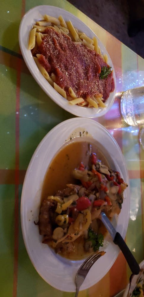 Macera's Italian Restaurant | Cranston, RI 02920-2639