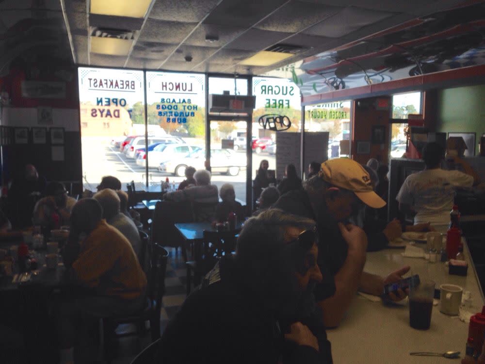 Destiny's Hometown Diner | Bristol, RI 02809