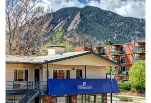 Hotels Near University of Colorado Boulder
