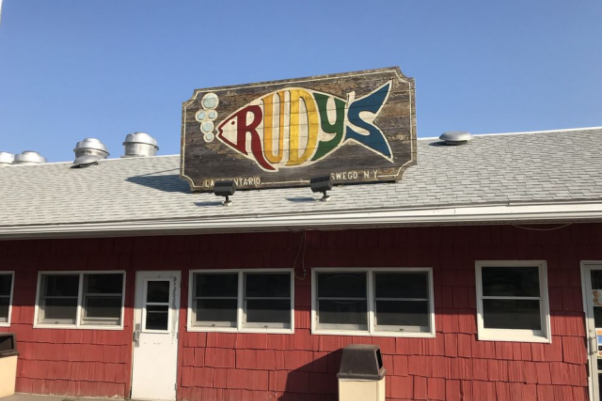 Rudy's Lakeside Drive-In | Oswego, NY 13126