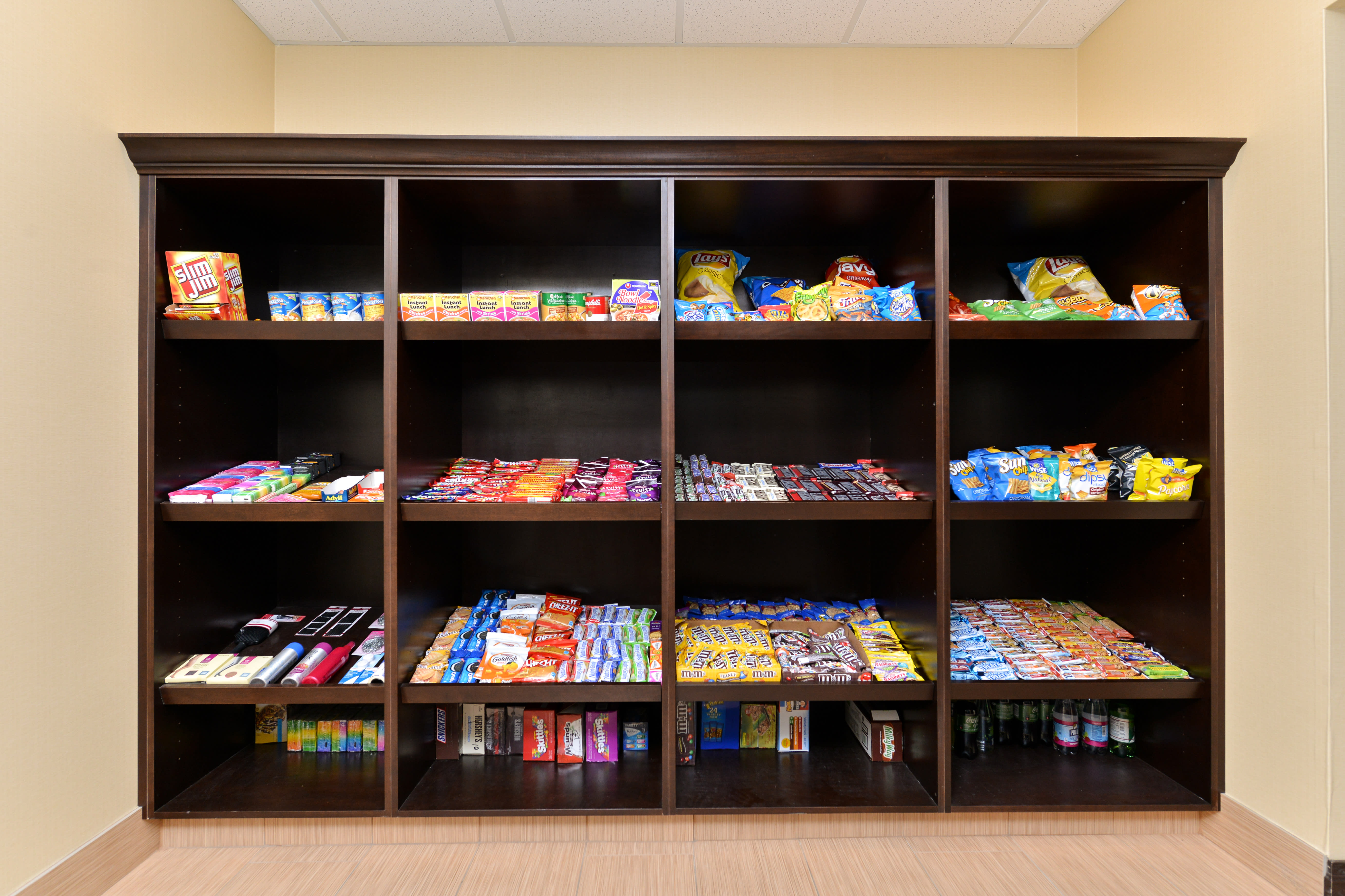 Holiday Inn Express & Suites Peekskill | Peekskill, NY 10566-5332