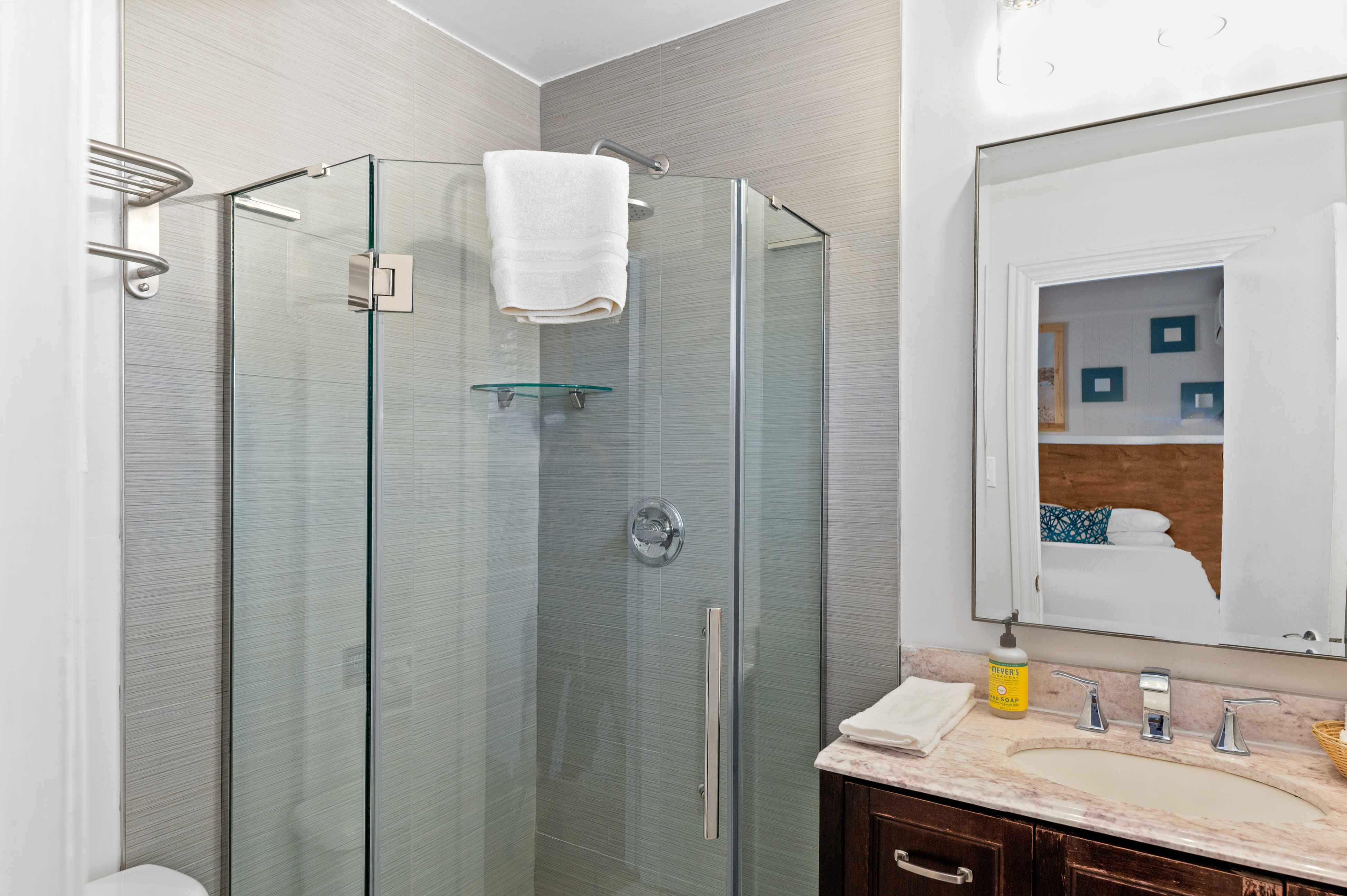 Ocean View Terrace Inn | Hampton Bays, NY 11946