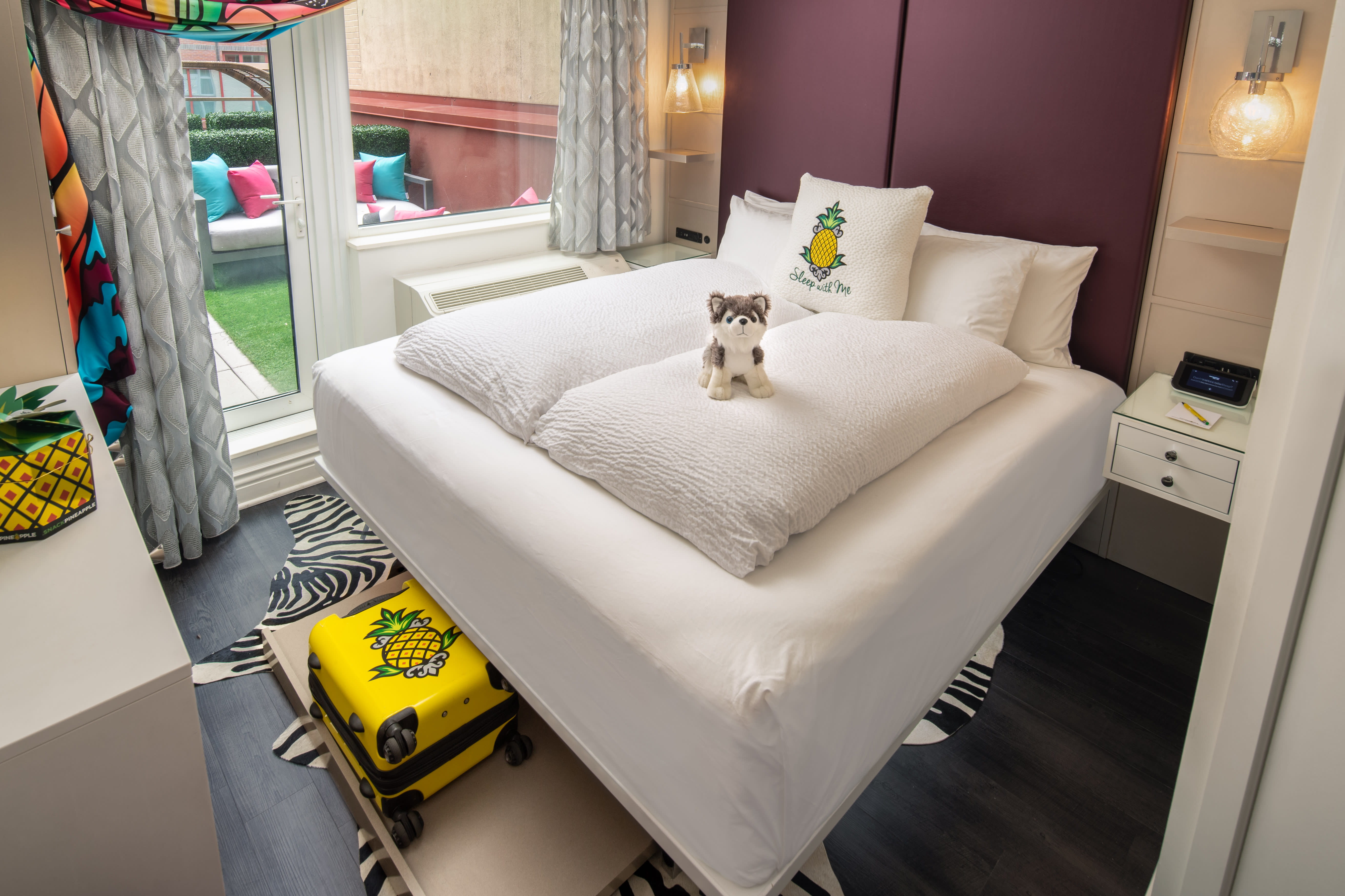 Staypineapple, An Artful Hotel, Midtown New York | Manhattan, NY 10018