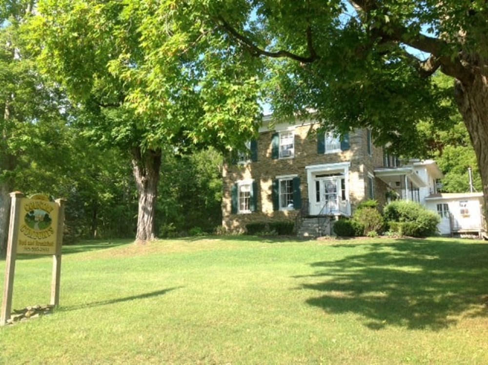 Country Comforts B&B | Branchport, NY 14418