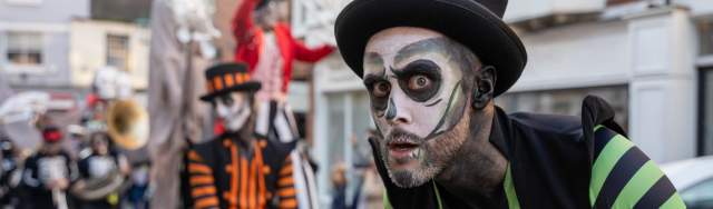 strolling bones parade