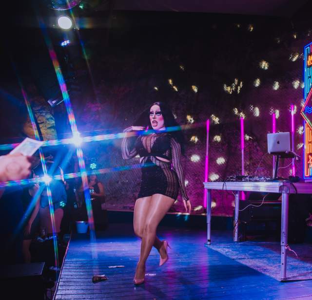 burlesque dance drag