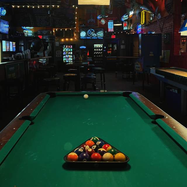 pool table in pubs