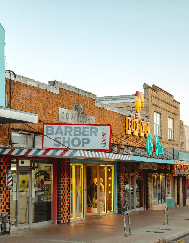 Austin, TX South Congress Avenue | Things To Do & Restaurants