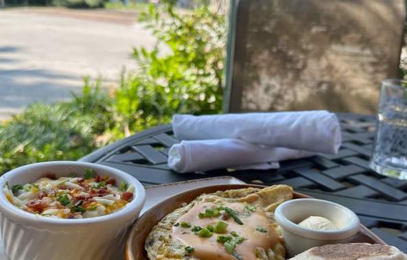 mandeville breakfast