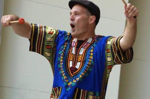 dashiki white guy dancing