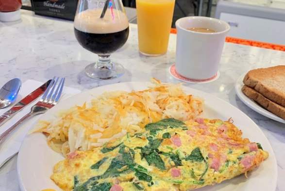 Dina's Diner