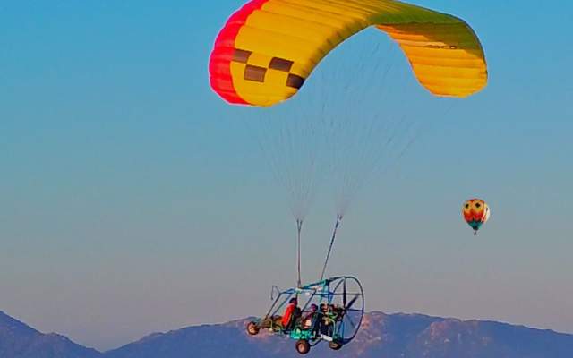 powered parachute