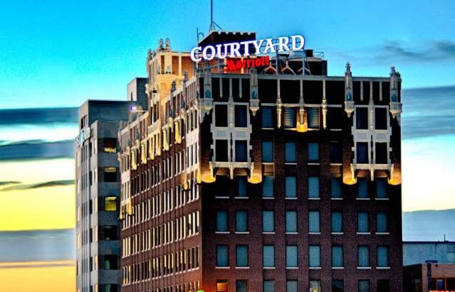 Courtyard by Marriott Downtown