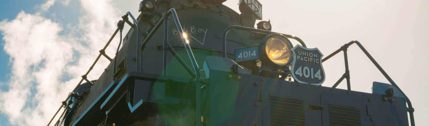 Worlds Biggest Locomotive Tain
