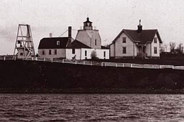 WARWICK NECK FORTIFICATIONS | Warwick, RI
