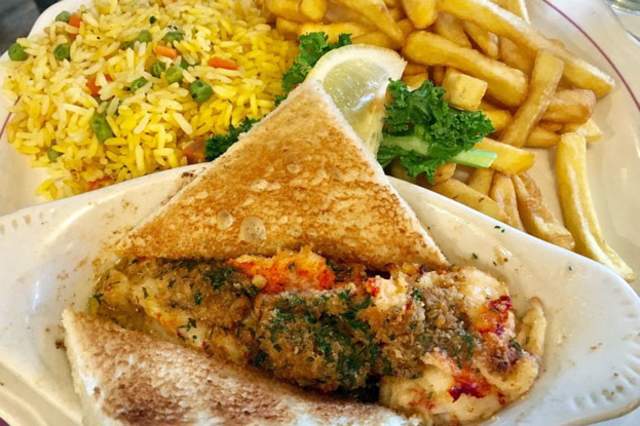 SAM'S INN | Warwick, RI