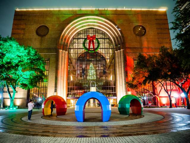 Bargain Shopping Harwin Drive | Harwin Central Market