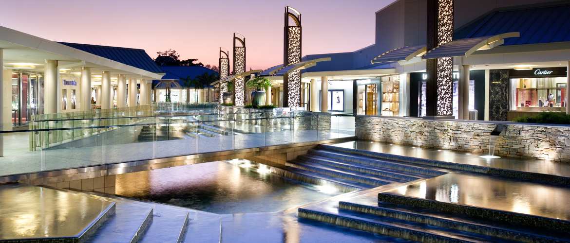 Naples Mall Bagging The Bargains Naples Florida Weekly