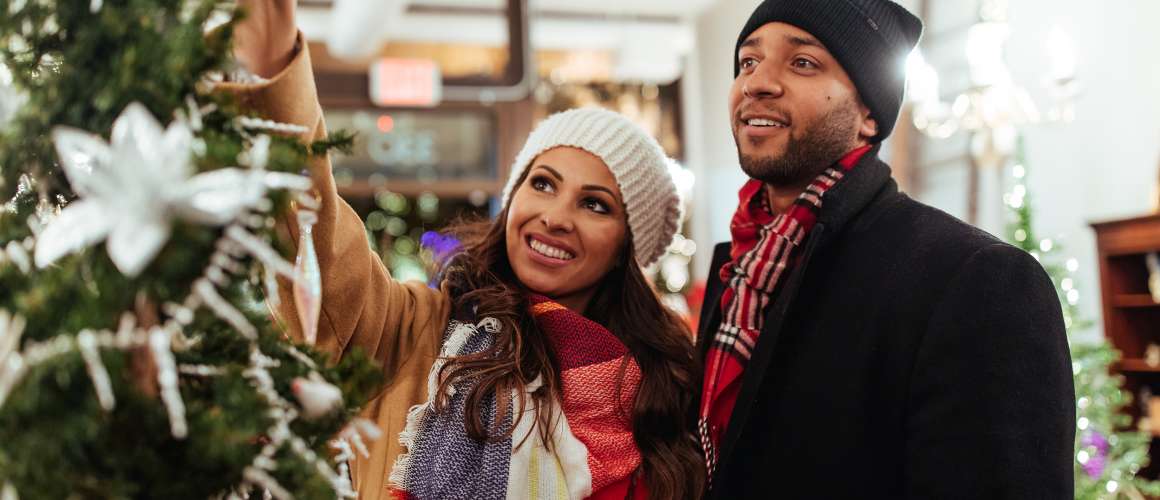 Stroll On State | Holiday Celebration in Rockford, IL