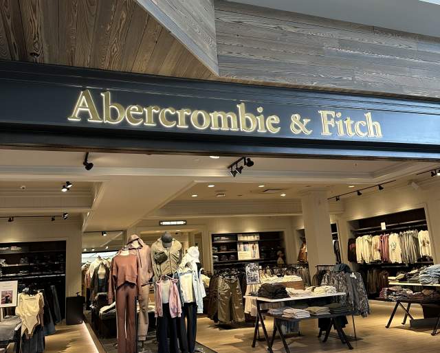Abercrombie And Fitch Store Inside