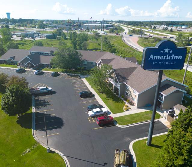 AmericInn by Wyndham Manitowoc