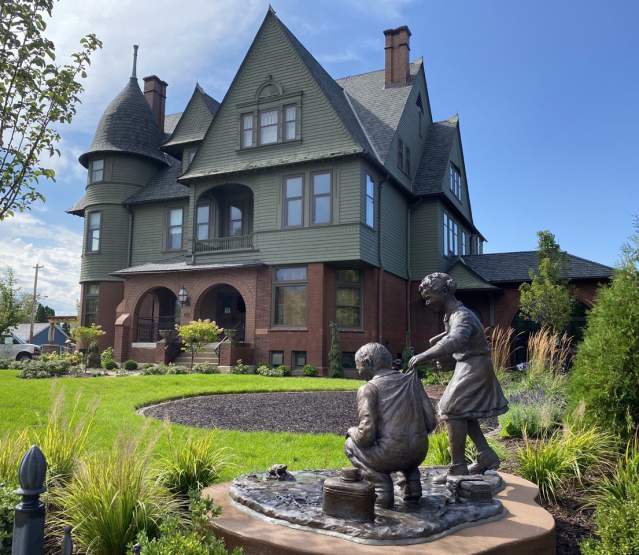 Rahr-West Art Museum