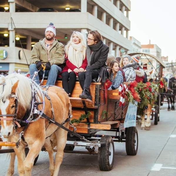 Stroll On State | Holiday Celebration in Rockford, IL