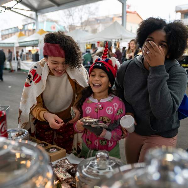 Stroll On State | Holiday Celebration in Rockford, IL