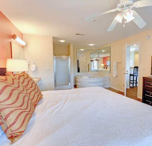 Grand Crowne Resort Rentals | Branson, MO