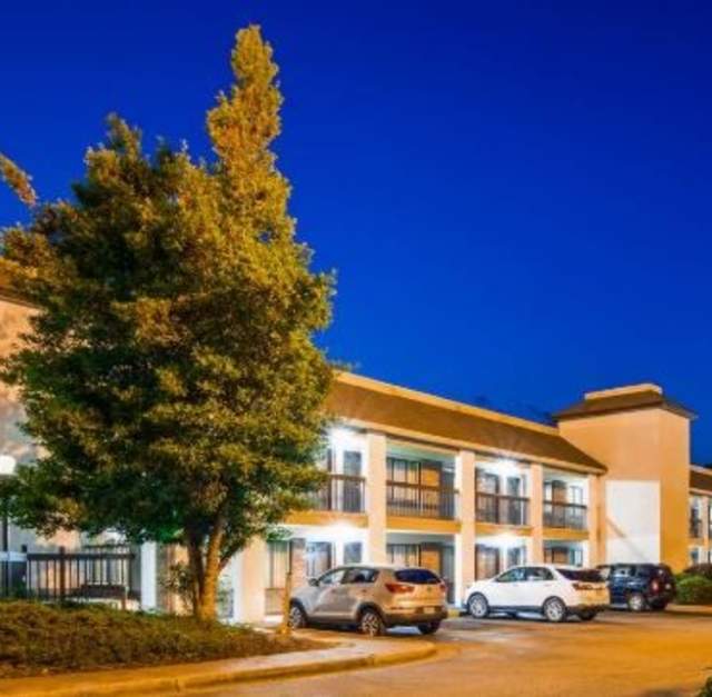 clover leaf motel photos