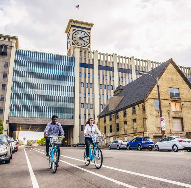 Visit Milwaukee - Transportation in Milwaukee