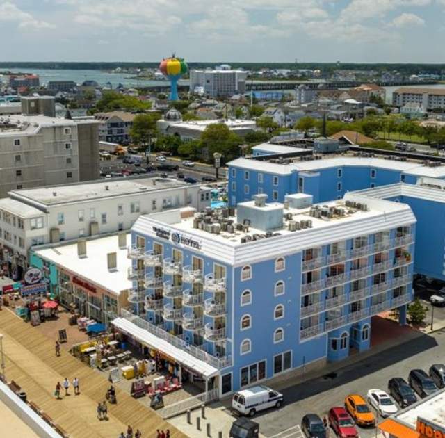 Hotels & Resorts