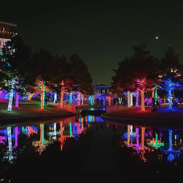 Vitruvian Park Christmas Lights Experience Over 1 Million Twinkling