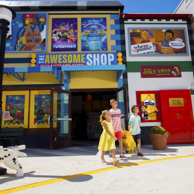 LEGOLAND Florida | Guide to Attractions, Shows, & Tickets