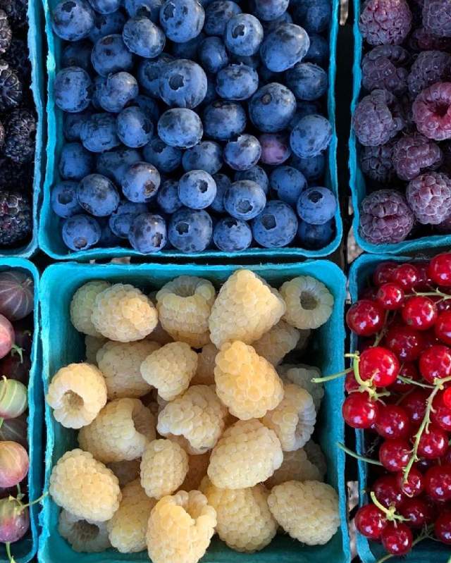 whitebark raspberry fruit