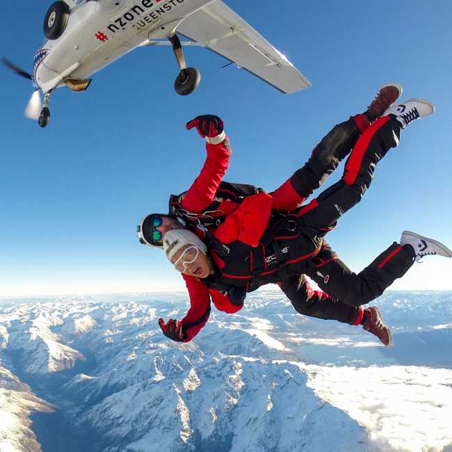 Skiing & Snowboarding in Queenstown, NZ | Official Website