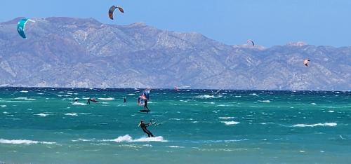 Kitesurfing in La Ventana & El Sargento | Best Season in Baja ...