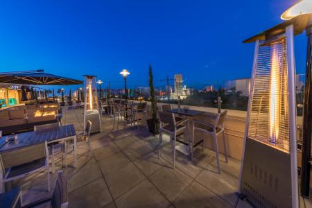 Anaheim CA Nightlife | Rooftop Bars, Nightclubs & Live Music