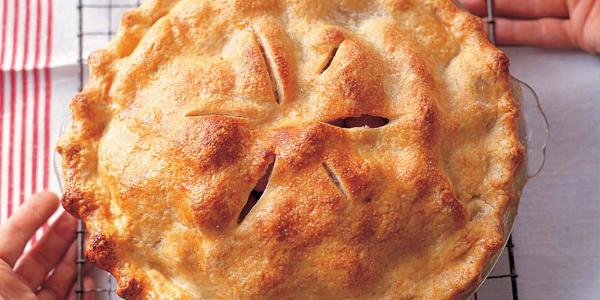 Seasonal Slices and a Glass of Wine: Fall's Best Wine Pairings