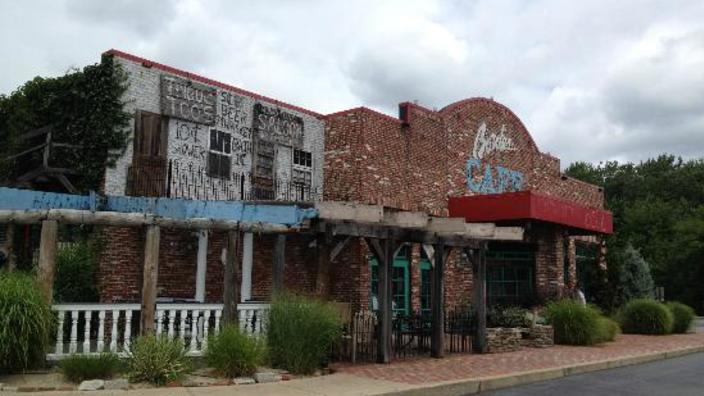 creative borders cafe