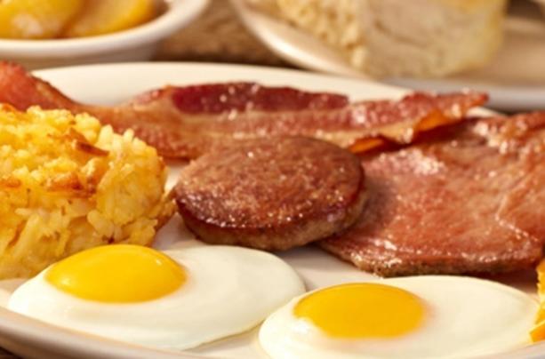 cracker barrel breakfast hours