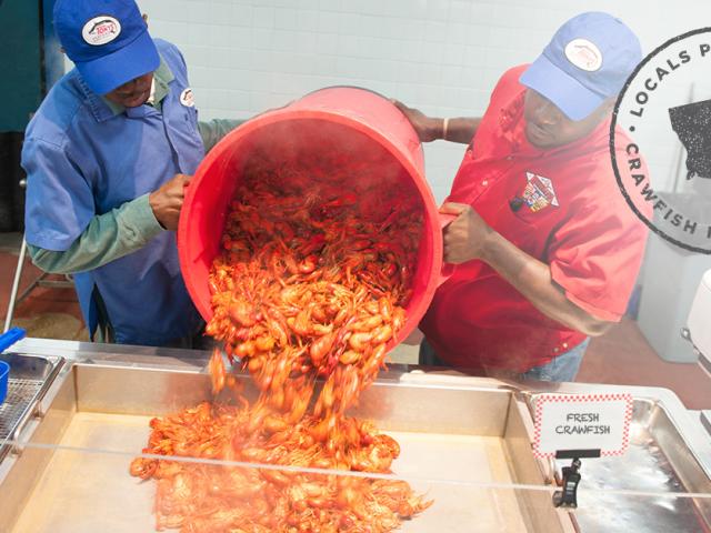 Locals’ Pick: Best Places to Get Crawfish in Baton Rouge