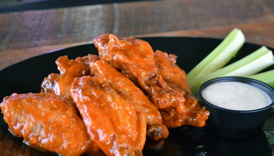 Top 10 McHenry County Spots to Watch the Chicago Bears Playoffs