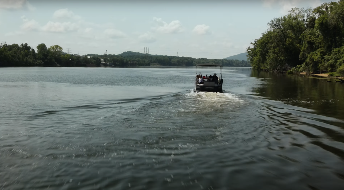 Karaoke Cruises & Scenic Views: Chattanooga VIP Tours