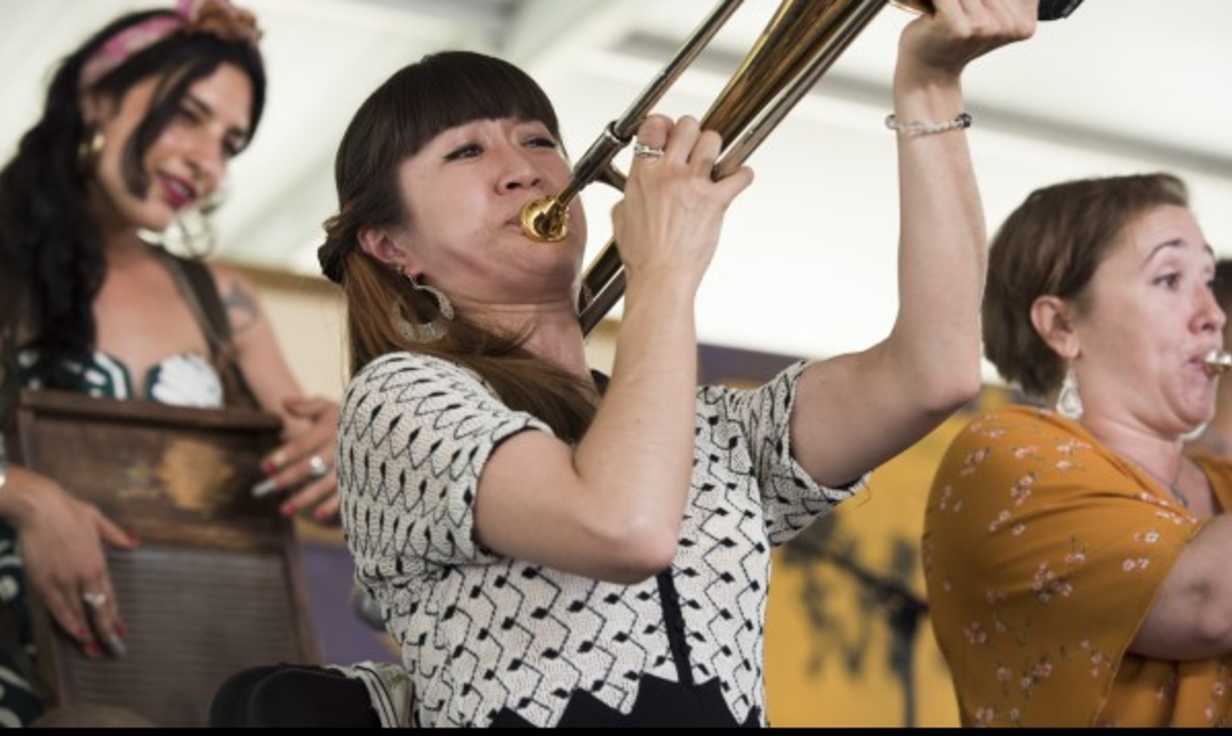 Shake 'Em Up Jazz Band