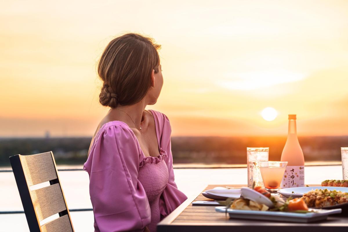 romantic dinner date