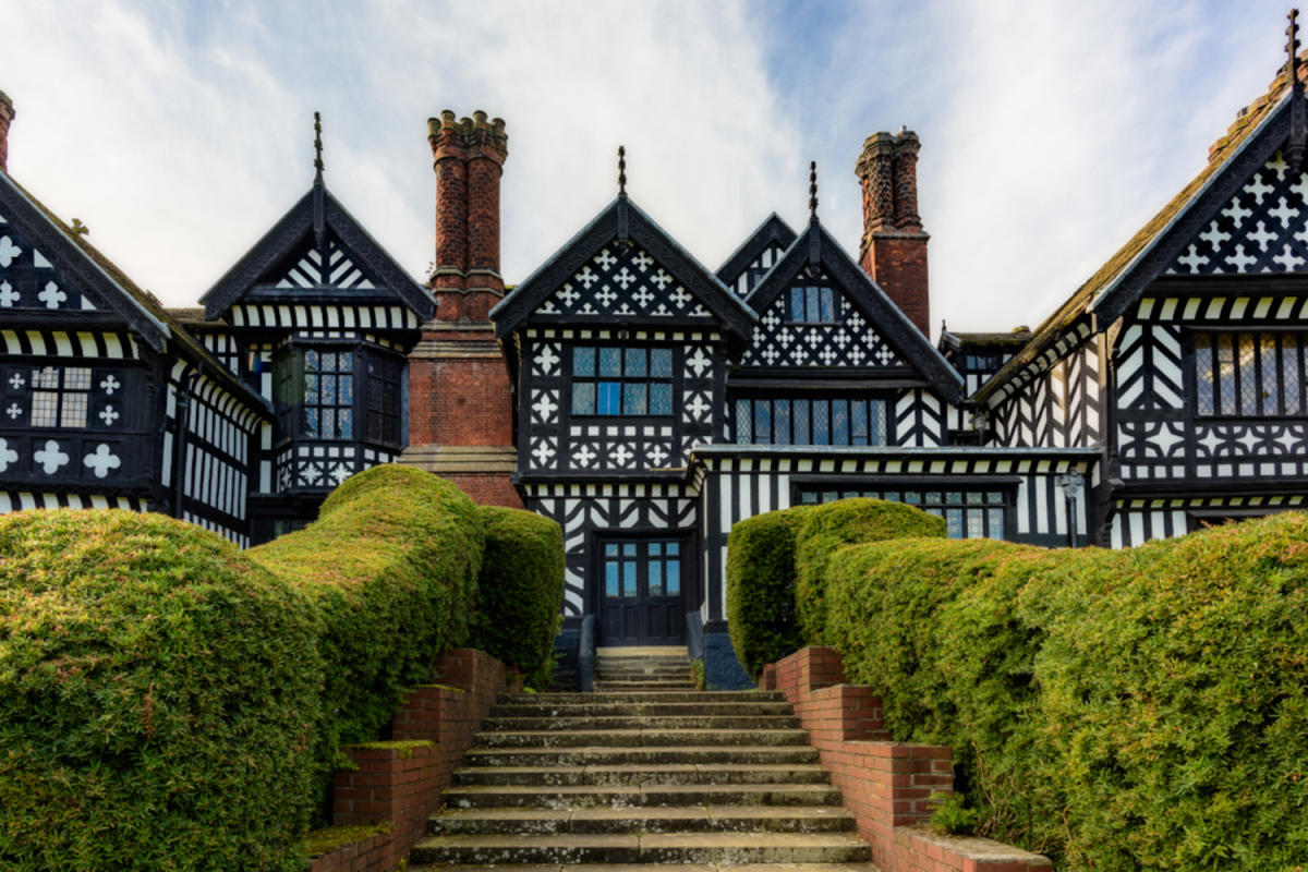 Discover Stockport | A Complete Visitor's Guide