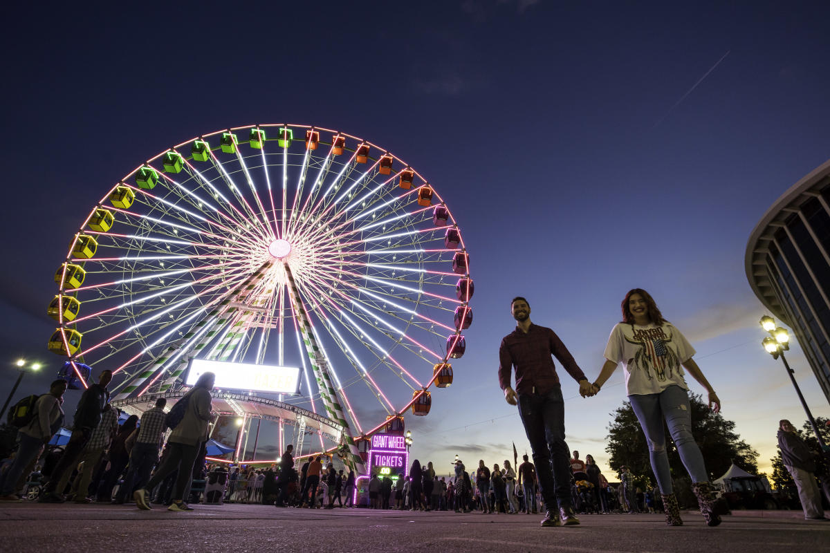 The Ultimate Fall Bucket List in Raleigh, N.C.