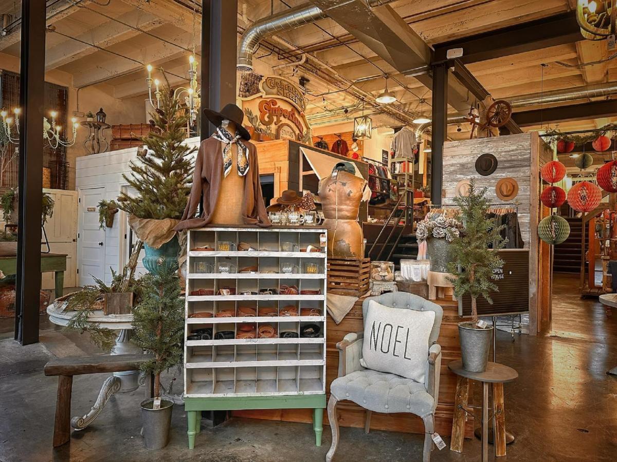 Christmas Shopping in Branson