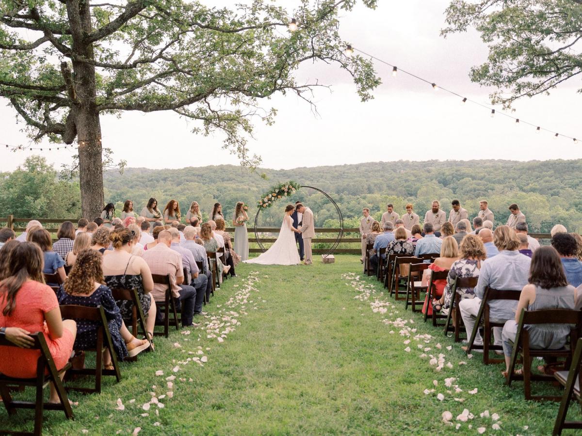 11 Small Wedding Venues in Branson